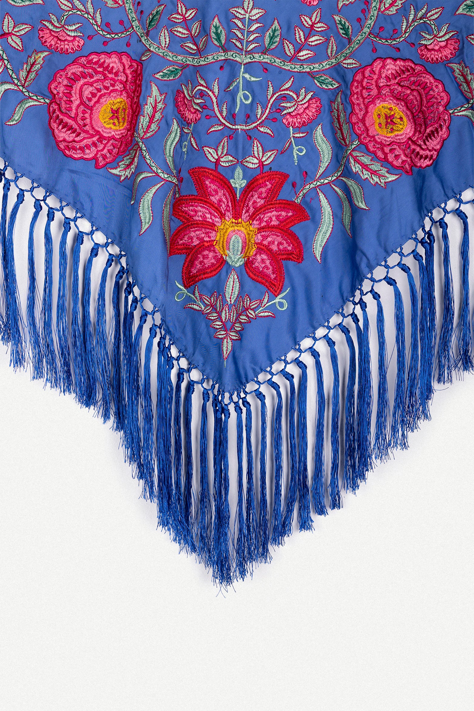 Mantón Camila Azul Ribete Rojo M468 - The Nook Store